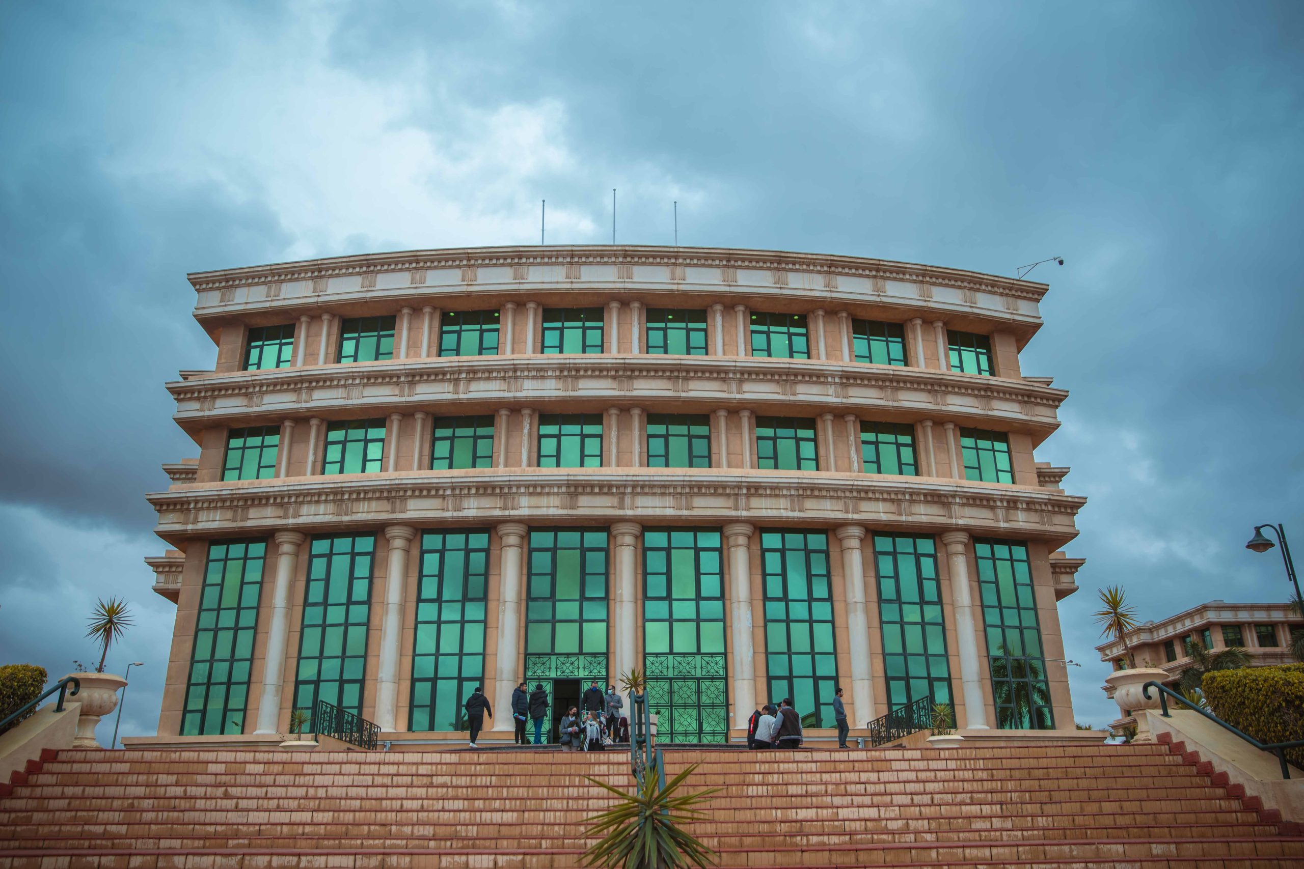 Campus Tour Outdoors & Indoors – October University for Modern Sciences ...