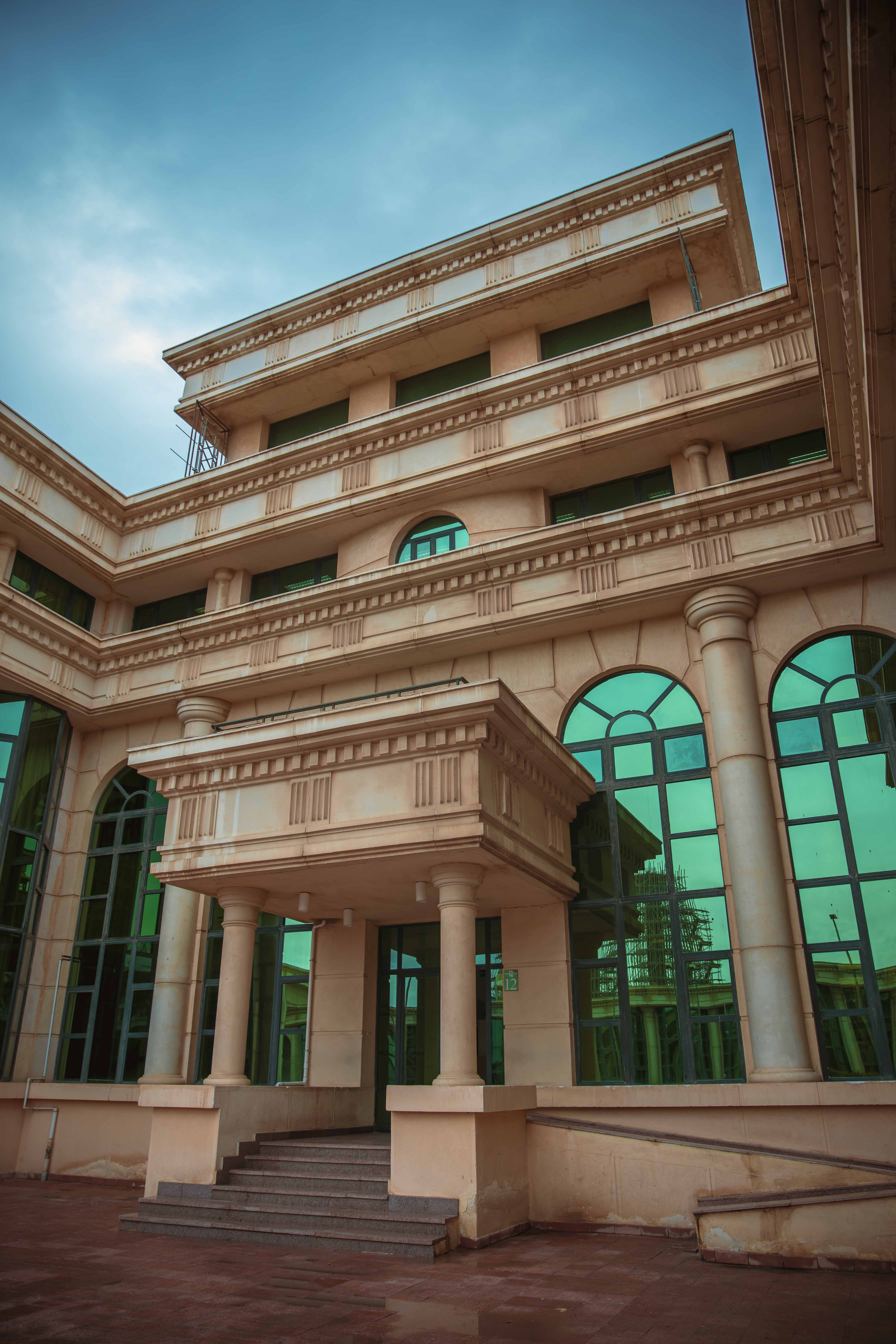 Campus Tour Outdoors & Indoors – MSA University